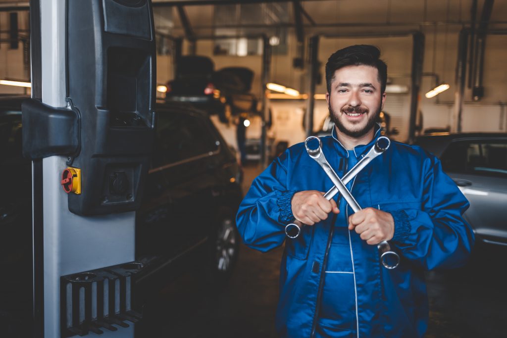 Car garage and car mechanic maidenhead | LJ Vehicle Specialist